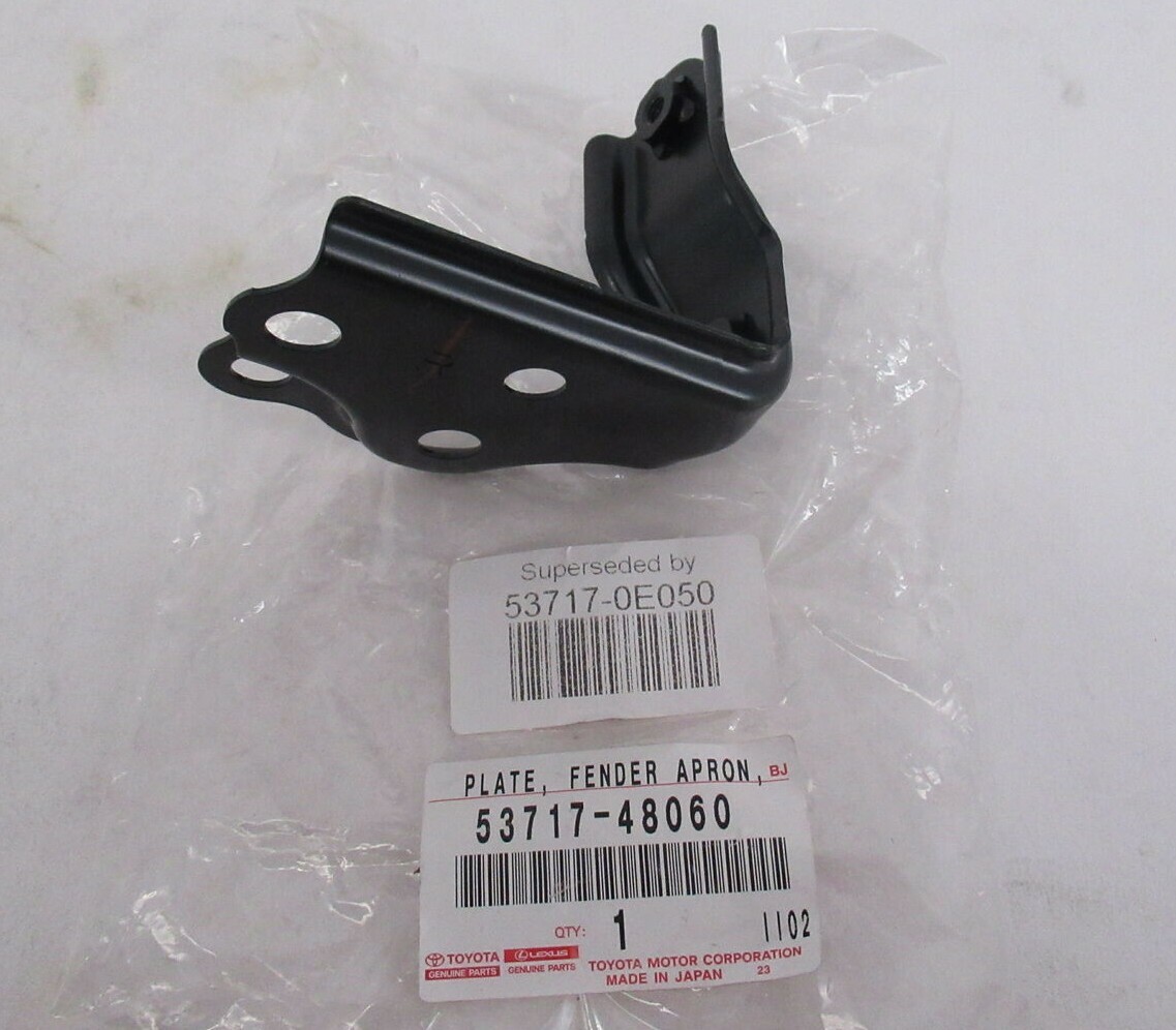 Genuine OEM Toyota 53717-0E050 Right Plate Fender Bracket 2011-2013 ...