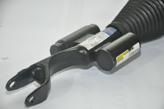 Mercedes-Benz C W205 Air Suspension Front Right Shock Absorber ...