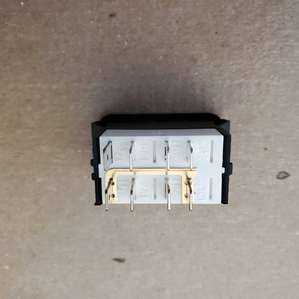Eaton NGR35211BNA0N Rocker Switch Base,14v/2 Pole,ON-OFF-ON,1/4" Tab ...