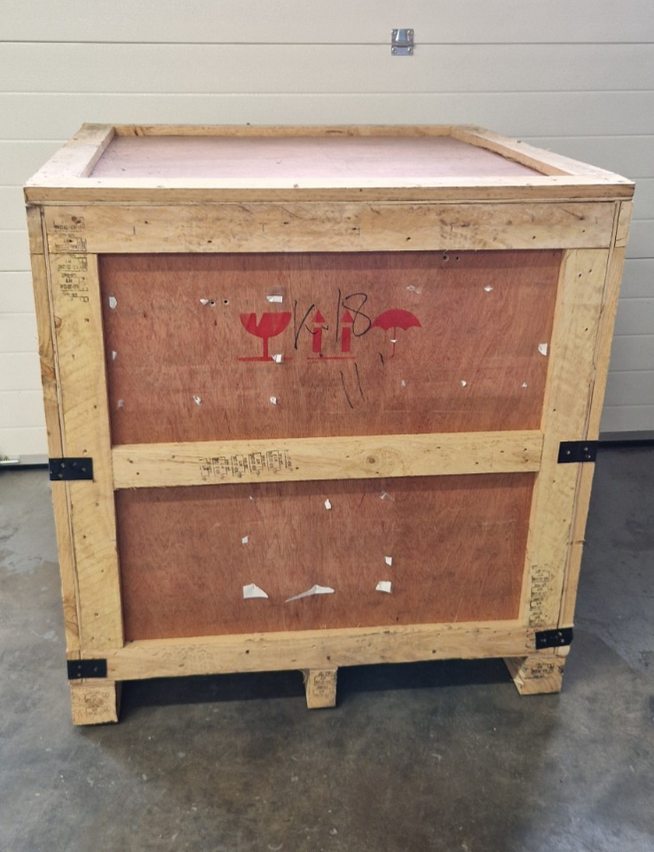 Large box of firewood off cuts, Ideal for wood burner, stove, Approx. 1 ...