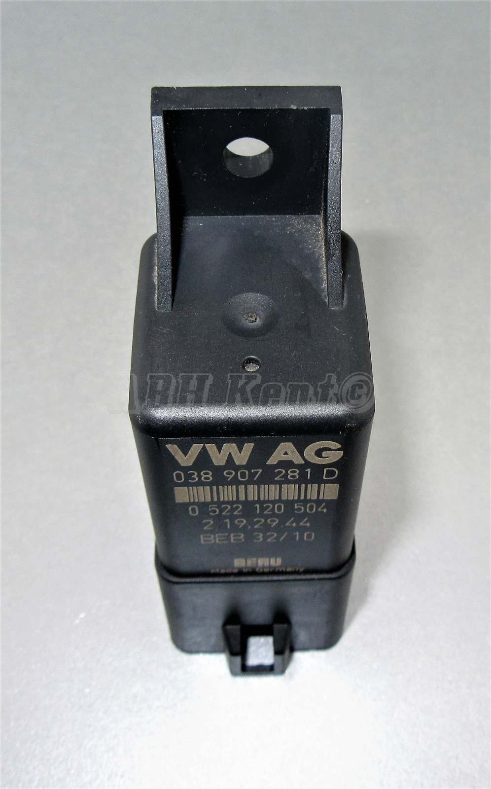 Skoda VW Diesel 9-Pin Glow Plugs Relay VW AG 038907281D 0522120504 BEB ...