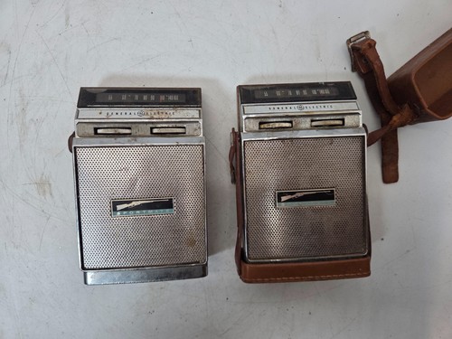 Lot of 2 GE General electric Sportmate transistor portable radios for ...