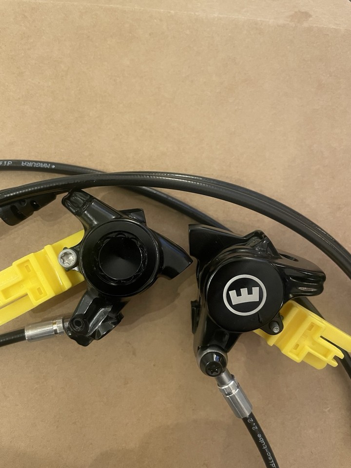 Magura MT8 Pro Flat Mount Calipers w/ hoses - Road Shimano/GRX ...