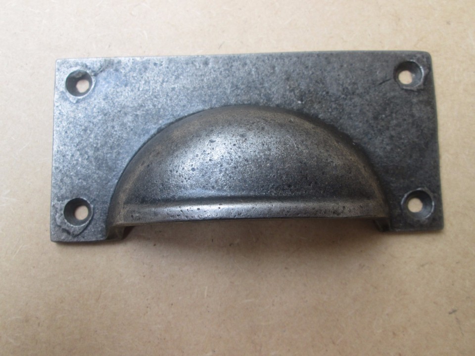 RUSTIC IRON Chest Drawer Door Handles & Knobs Wardrobe Kitchen Cupboard ...