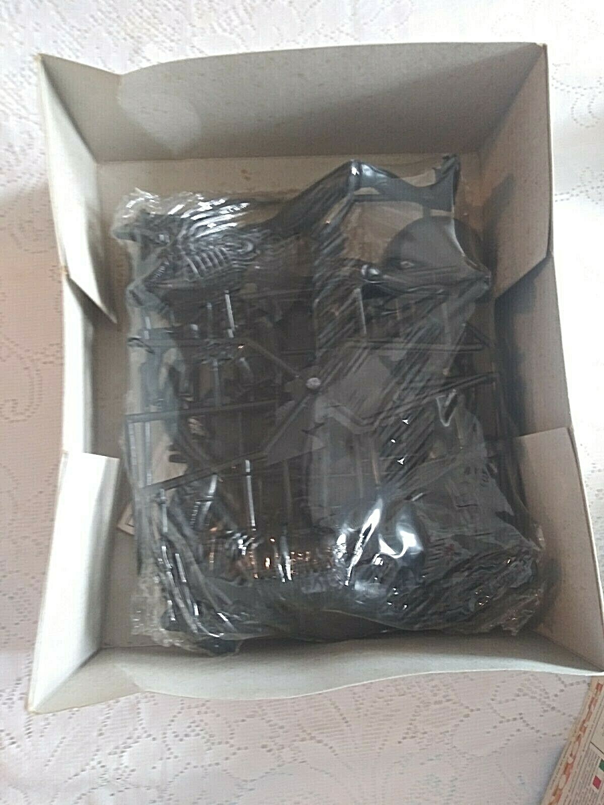 Halcyon Movie Classics Model Kit Alien Warrior with Base and Egg | eBay