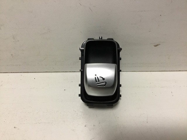 2017 MERCEDES BENZ GLC 220D X253 RHD LEFT SIDE REAR SEAT SWITCH ...