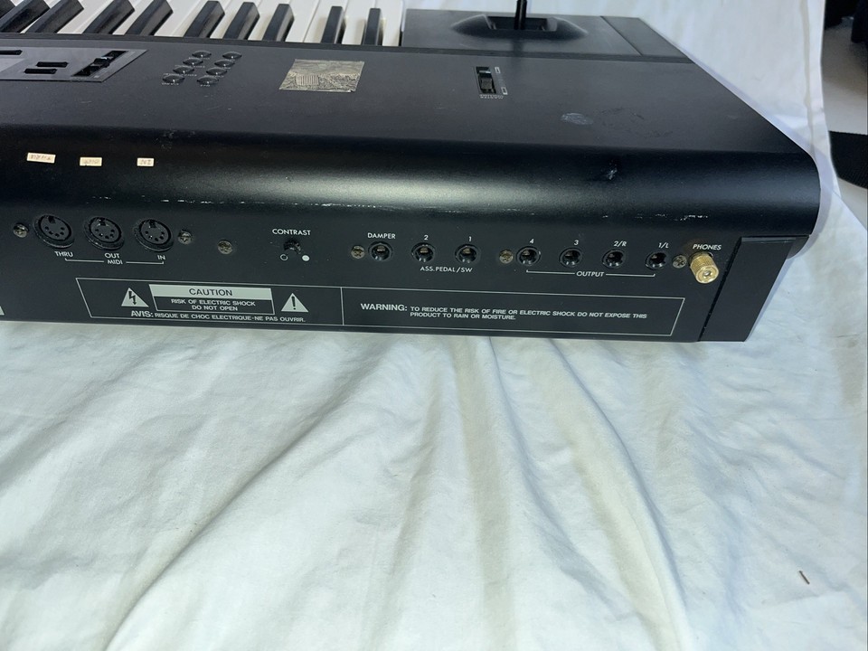 Korg M1 Keyboard Synthesizer 61 Keys In Working Order | eBay