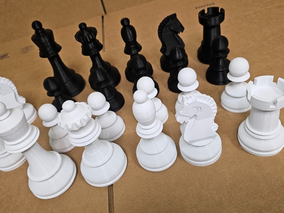 Giant 8 Inch High Chess Set With 7 - 8 " High Kings Indoor Outdoor ...