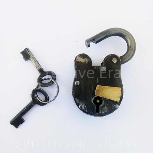 Antique Style Metal Lock and skeleton Keys Police Jailer Padlock ...