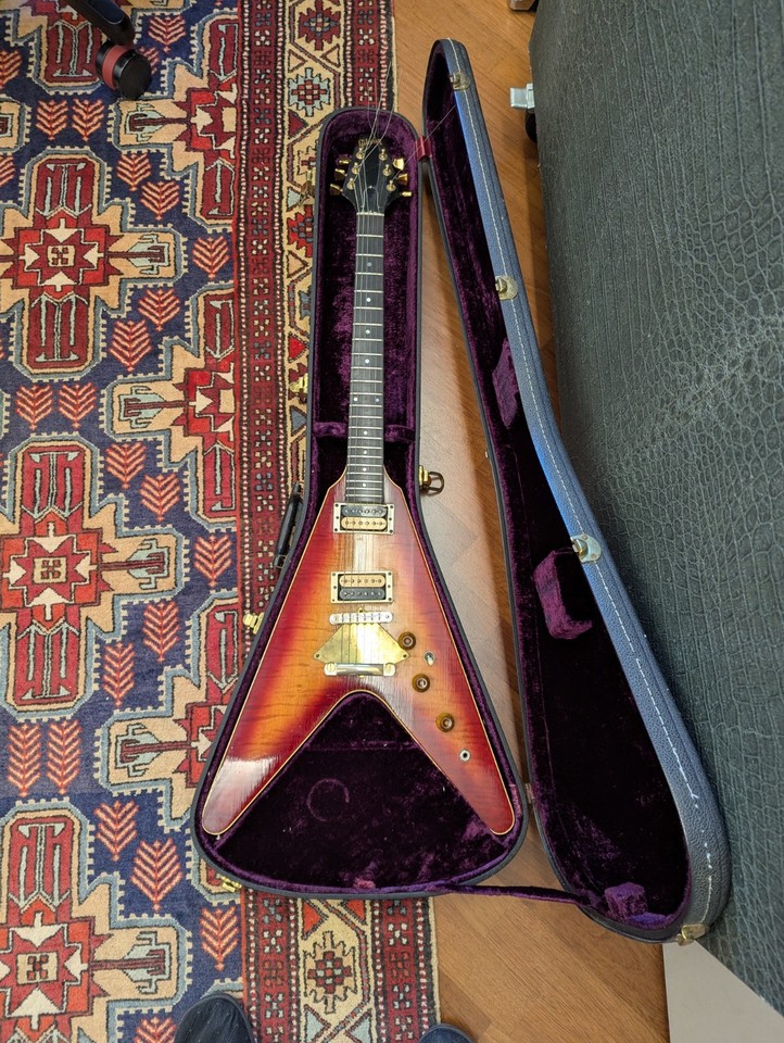 Rare Gibson Flying V The CMT 1982 cherry sunburst dirty fingers case ...