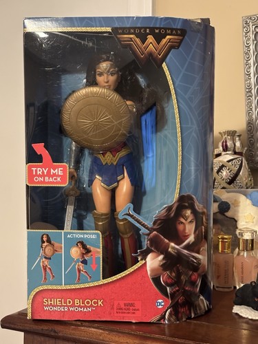 DC Comics Shield Block Wonder Woman Movie Doll Action Figure Gal Gadot ...