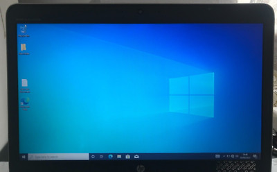 hp elitebook 840 G3 screen panel ( tiny pressure marks on it ...