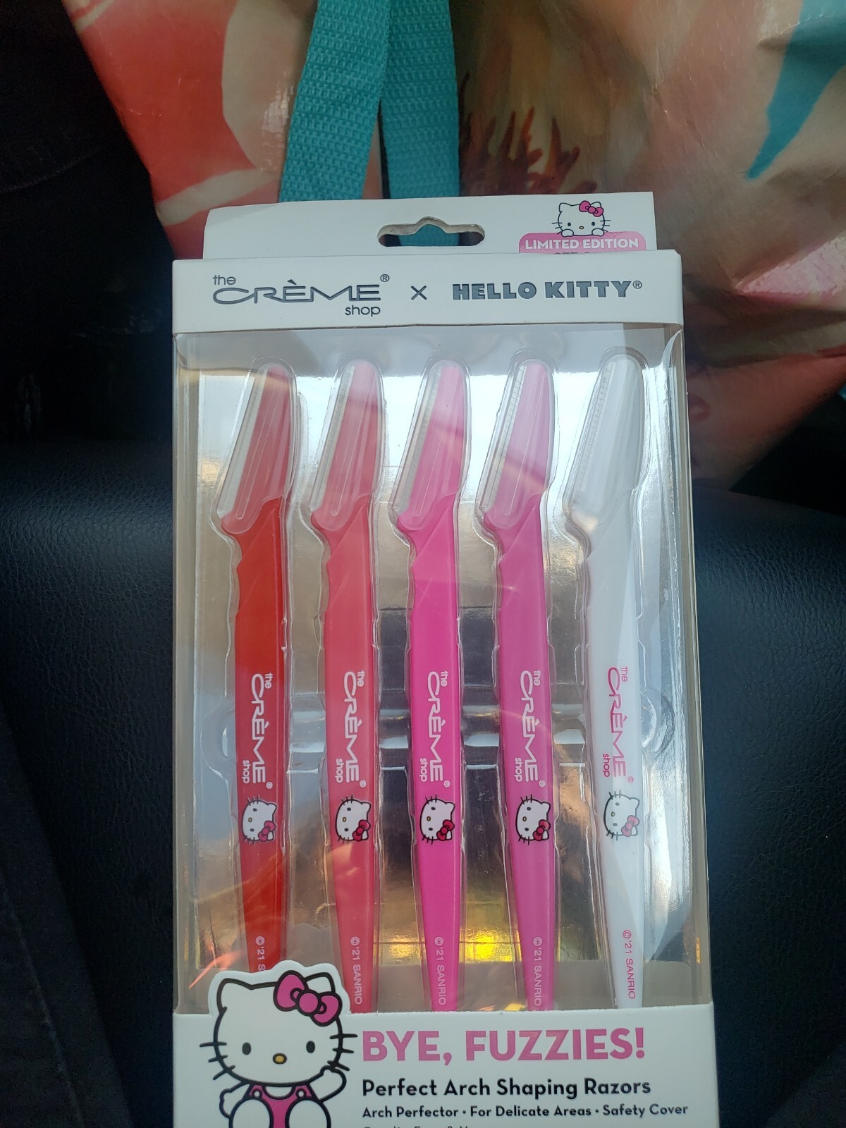 The Creme Shop x Hello Kitty Perfect Arch Shaping Razors Limited ...