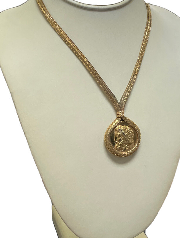 VINTAGE GOLD TONE ZEUS COIN PENDANT WRAP WHEAT NECKLA… - Gem