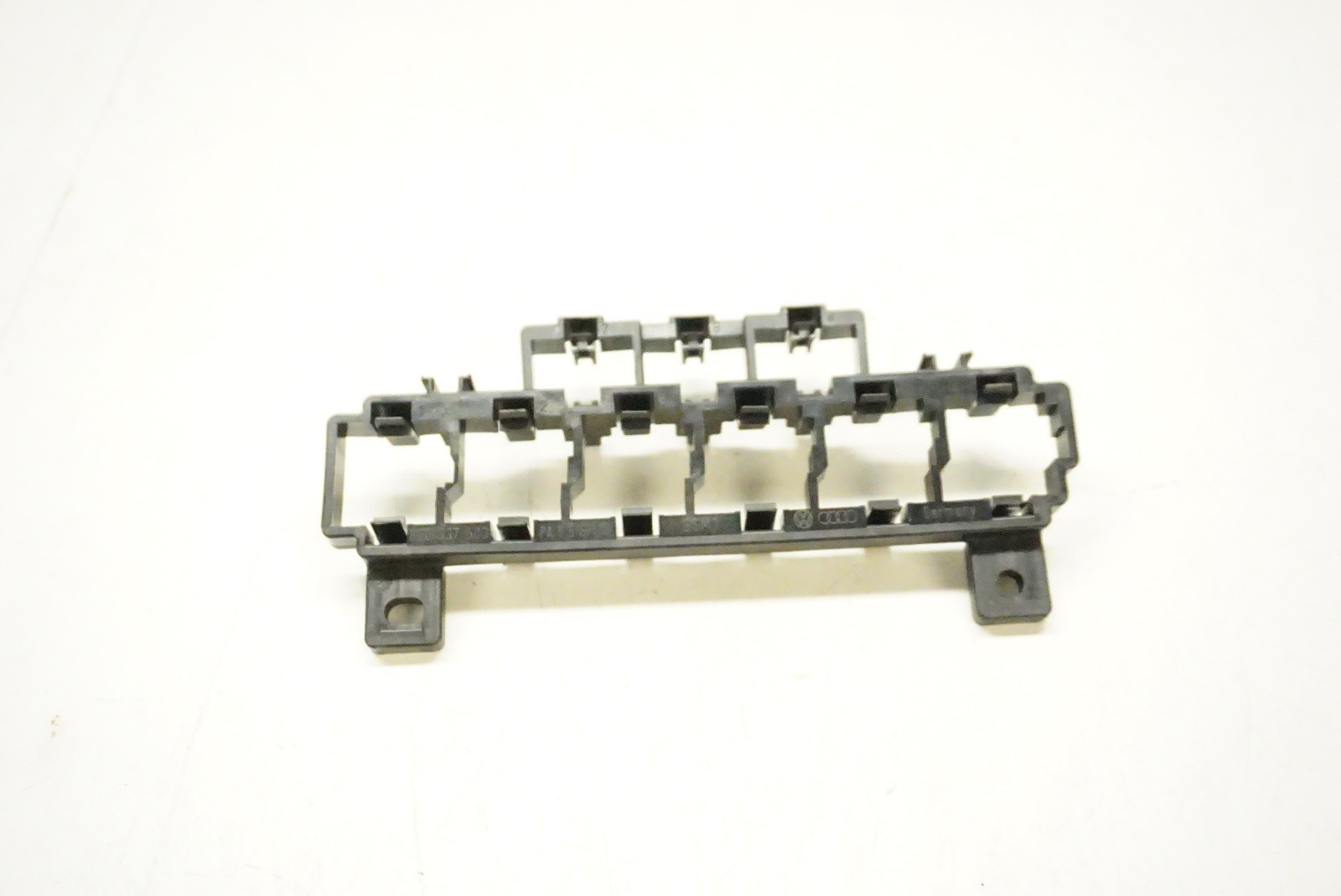 Audi B7 A4 Relay Fuse Plate 8E0937503 Genuine | eBay