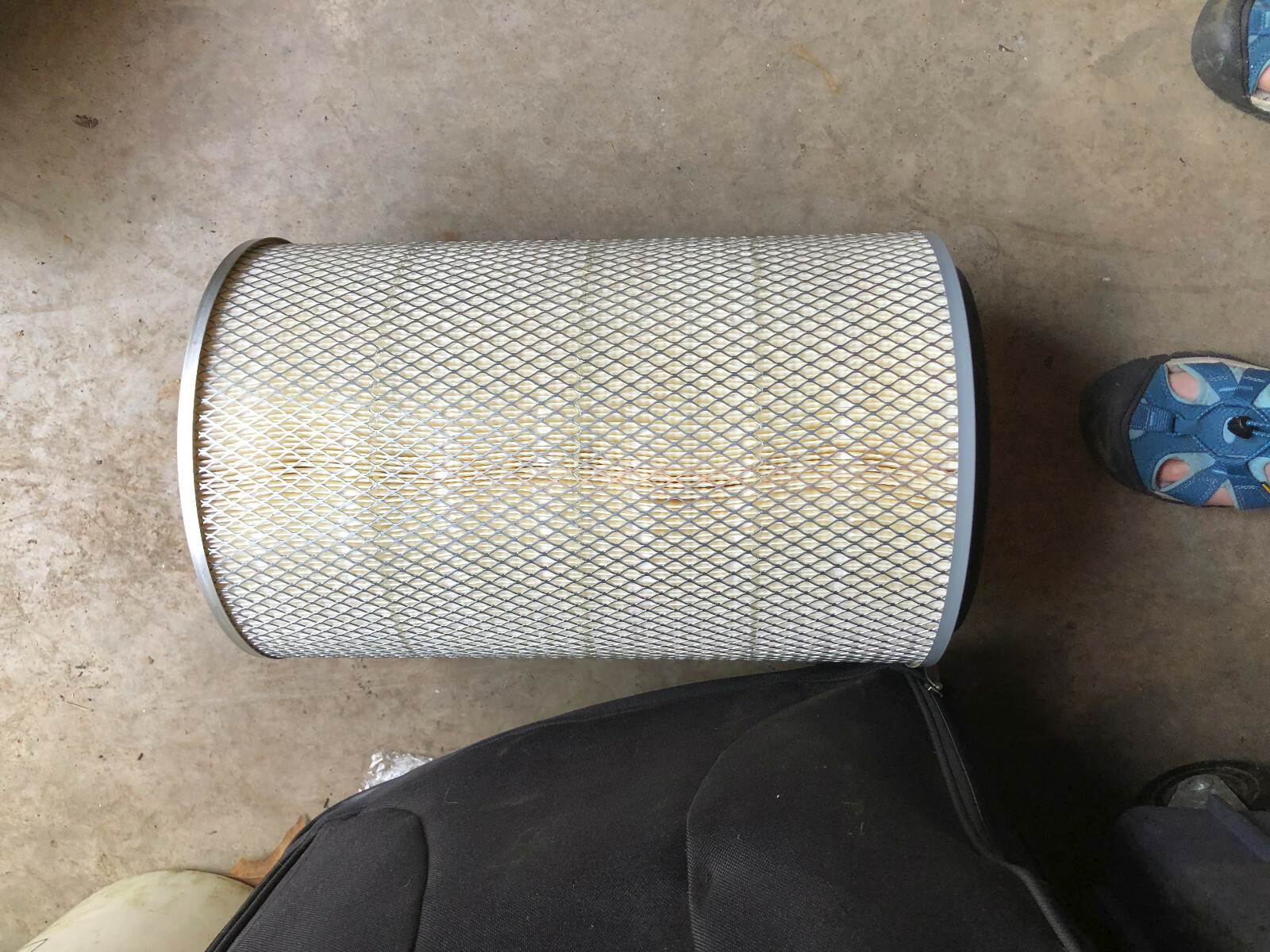 NAPA 2253 - Air filter cross reference