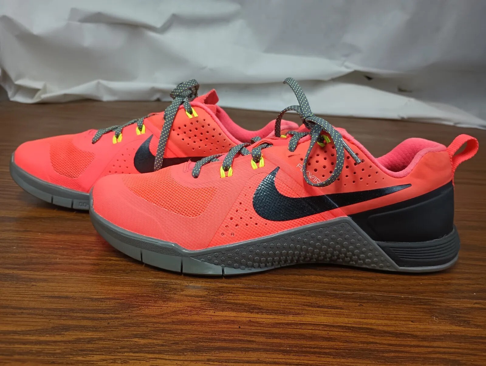 Nike Metcon Flywire Cross Training Shoes Hyper Orange Womens' US Size 9 ...