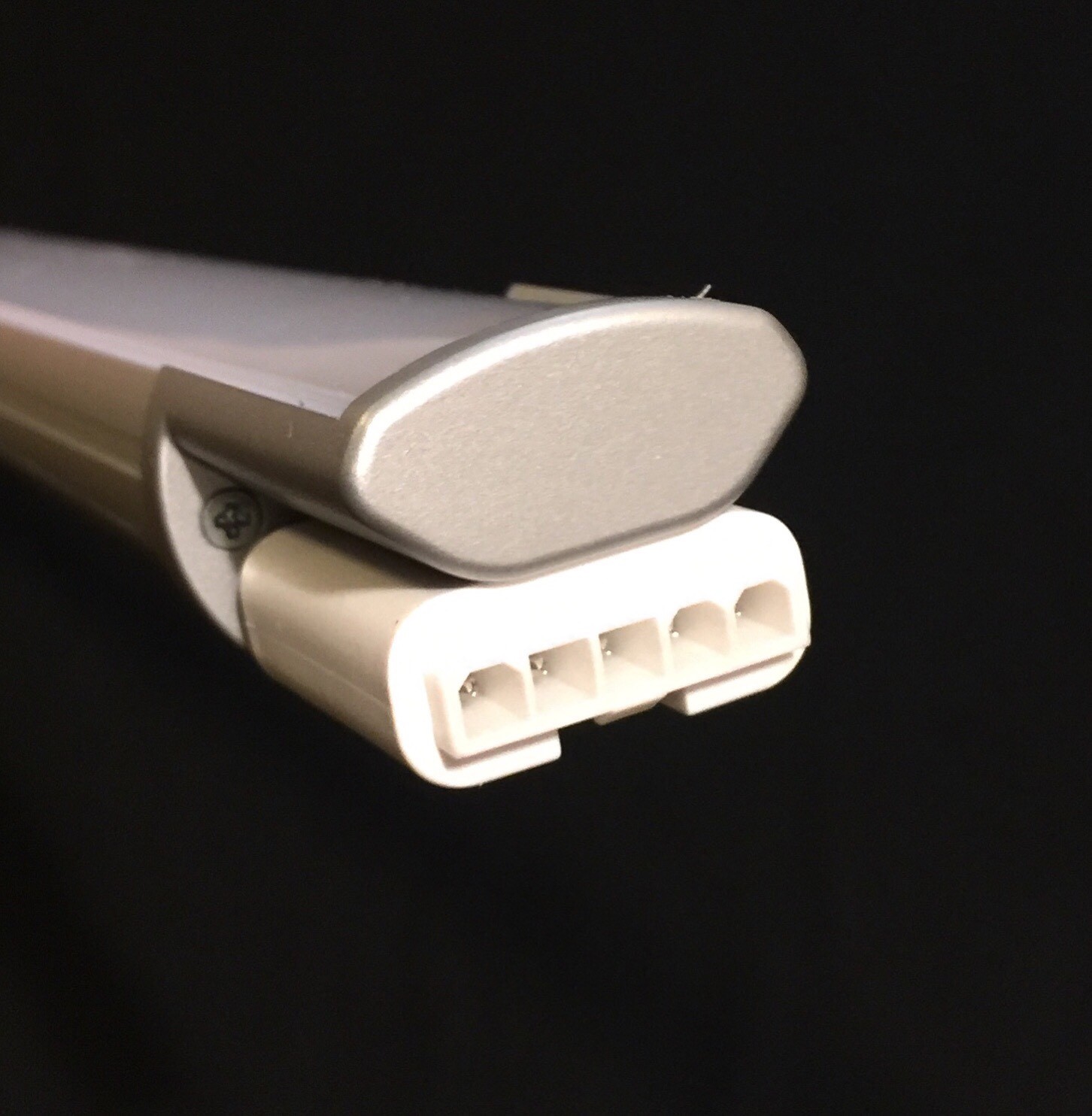 ModaLight 4' Moda Mini Graze Mini Cove Premium LED Linkable Bar Light ...