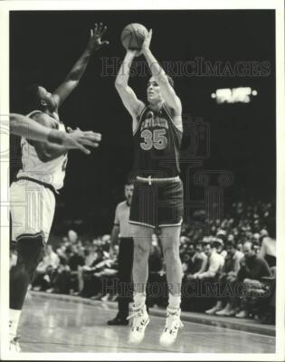 Press Photo Cleveland Cavaliers' #35 Danny Ferry Taking The Jump Shot ...
