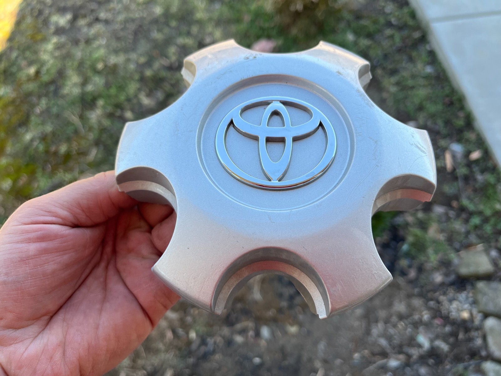 TOYOTA TACOMA OEM WHEEL CENTER CAP 42603-AD060 2005-2014 SILVER FINISH ...