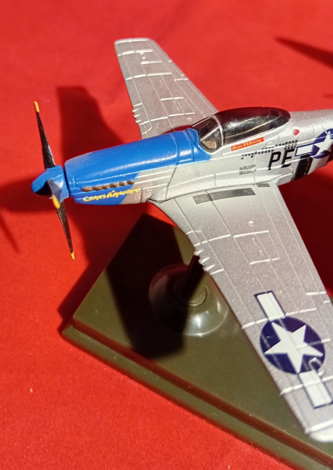 Corgi Nose Art p-38 Lightning 'Marge' with P-51 Mustang 'Cripes A ...