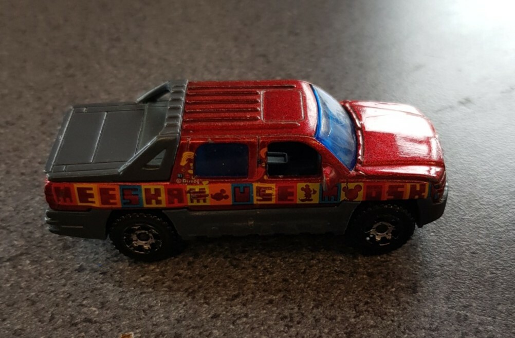 MATCHBOX 2001 CHEVROLET AVALANCHE PICKUP RED 1/75 | eBay
