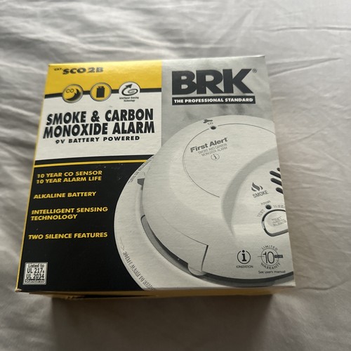First Alert BRK SCO2B Smoke and Carbon Monoxide (CO) Detector with 9V ...