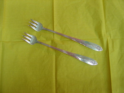 National Silver Silverplate PRINCESS ROYAL Two Seafood/Cocktail Forks 6 ...