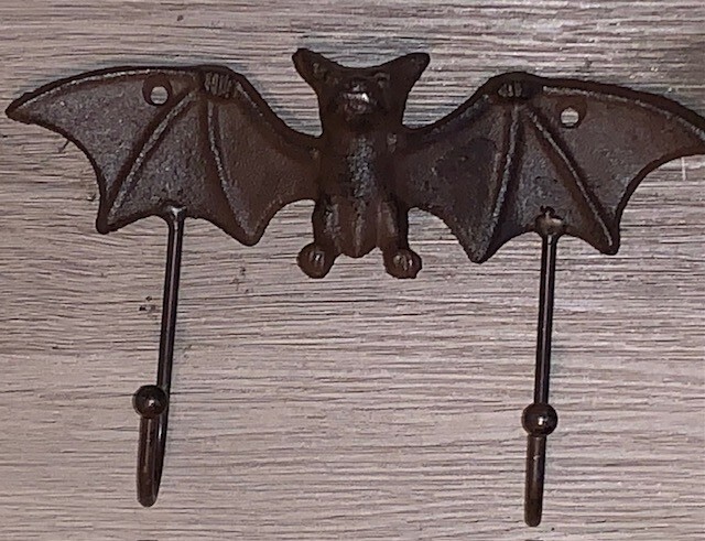 Vampire Bat Wall Hook Cast Iron Flying Bat Gothic Coat Rack / Key Hook ...