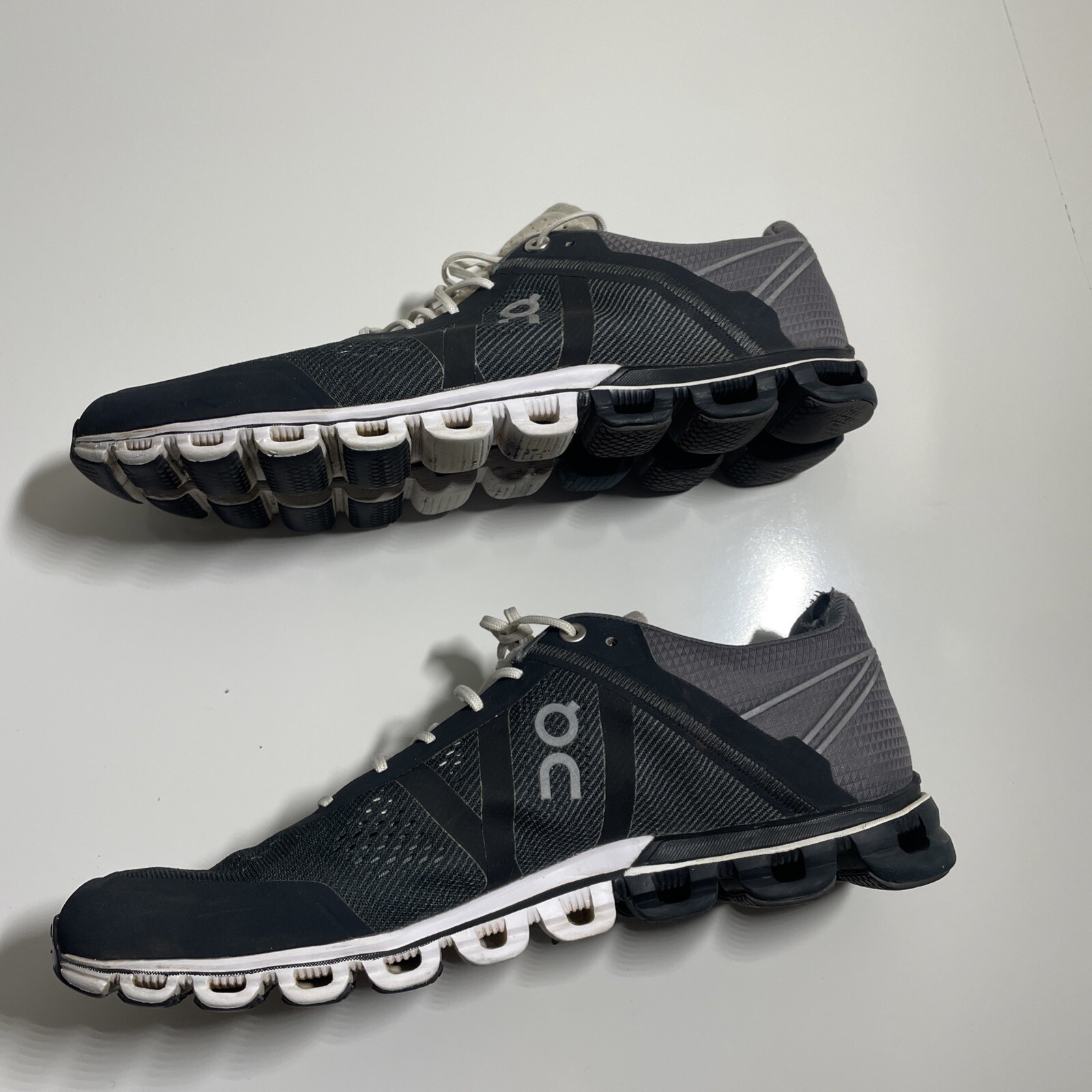 On Cloud Womens Cloudflow Swiss Engineering Running Athletic Shoes Gray Size 9.5 | eBay