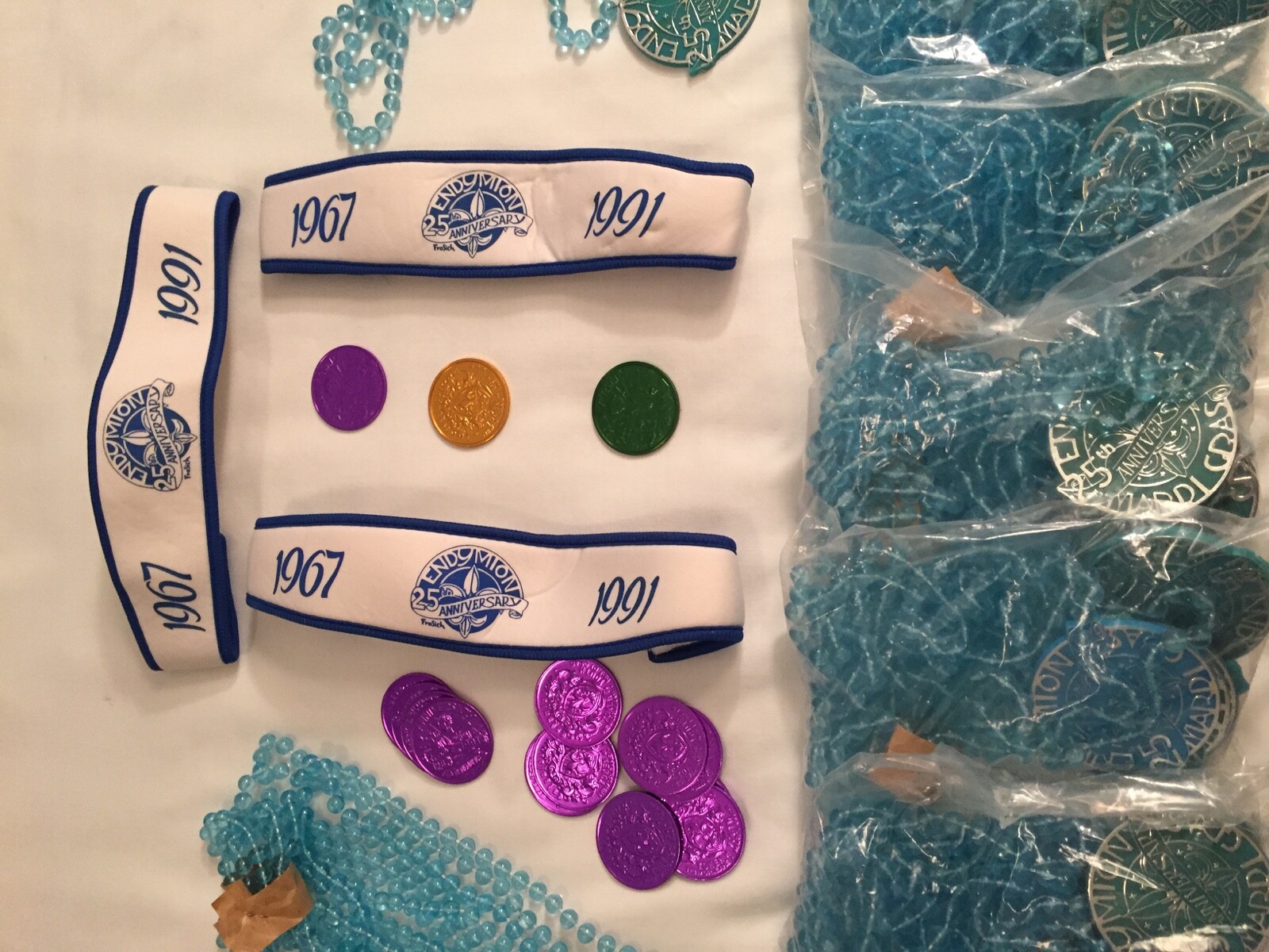 ENDYMION 25TH ANNIVERSARY MARDI GRAS BEADS AND THROWS | eBay