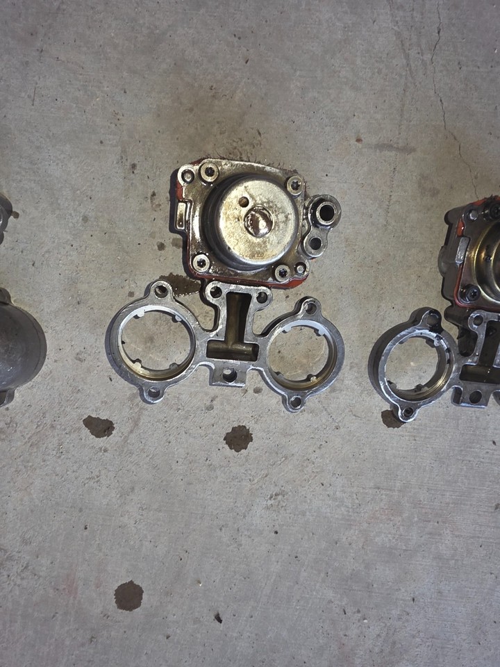 5.7L TBI 5.0 Fuel Injector Pod & Regulator GMC Chevrolet 5.7L 350 ...
