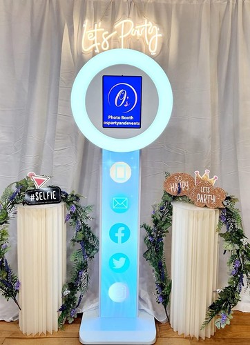 Floor Standing Selfie Photobooth Ring Light Enclosure 10.2in iPad Photo ...