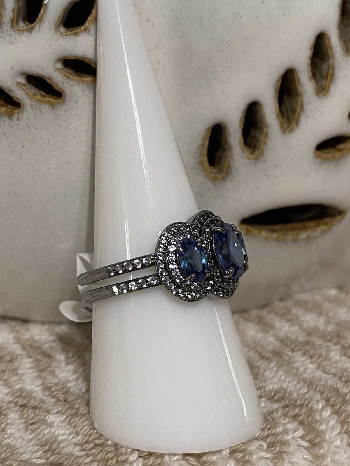 Bomb Party Ring RBP6636 Simply Gifted Light Sapphire CZ Ring Size 9 NWT ...