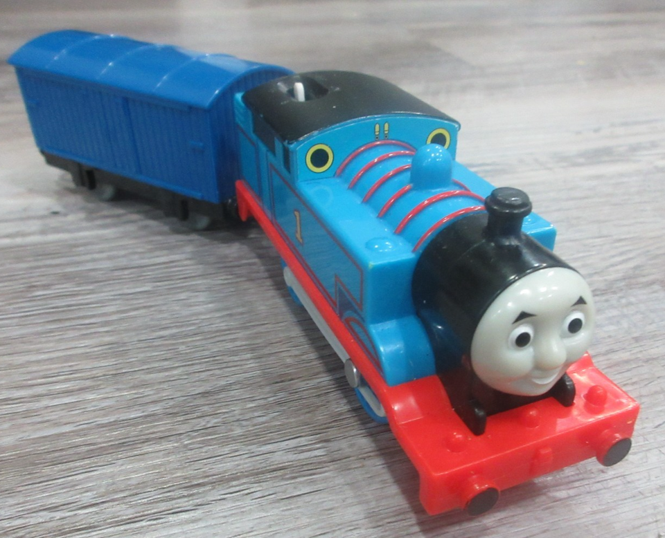Thomas &Friends Trackmaster Motorized Railway Thomas Blue Engine 2009 ...
