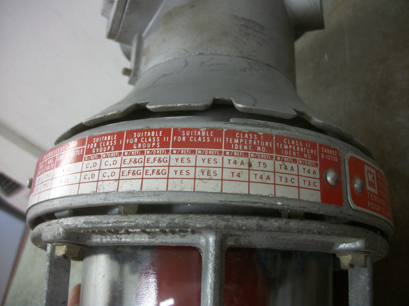 HUBBELL KILLARK HAZARDOUS LOCATION INCANDESCENT LIGHT FIXTURE HX-2-100 ...