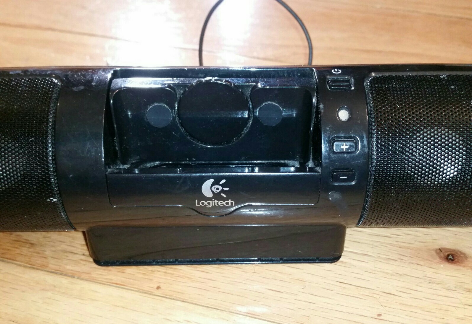 Logitech Model S-0218a Mm32 iPod / Portable Speaker System for sale ...