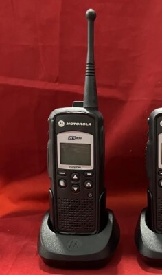 Motorola DTR650 Dtr 650 Digital 2 Way Radio 900 Mhz Talkie With Charger ...