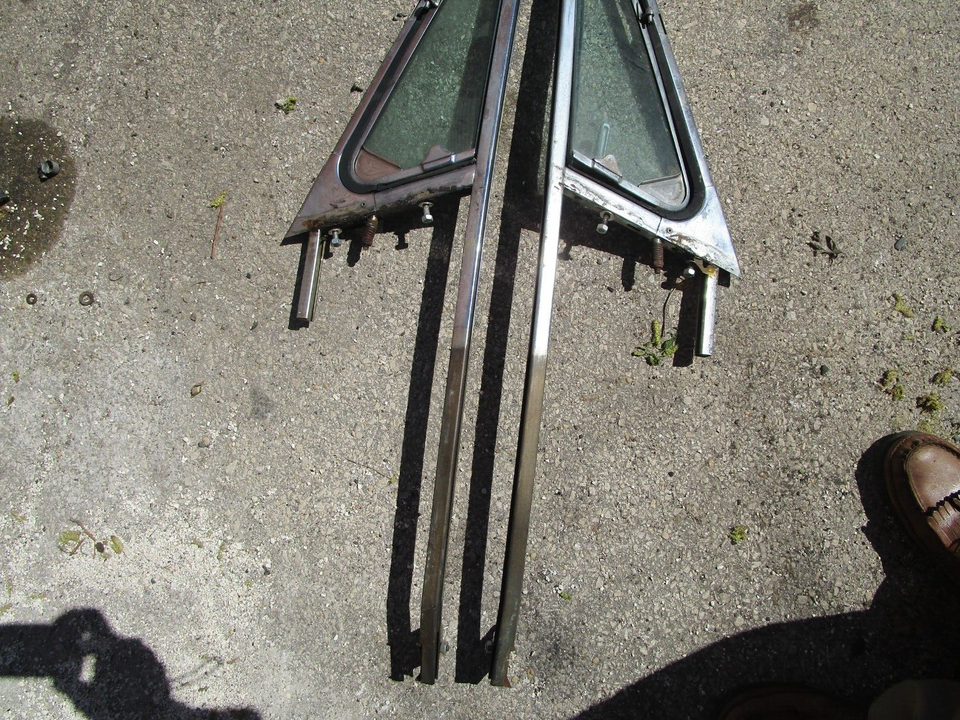 MG MGB-GT Front Vent Window Assembly Ventilator with Glass 1965-1976 ...