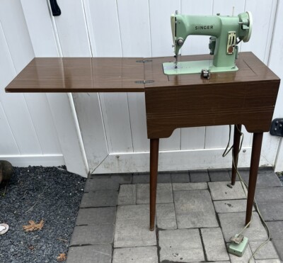 Singer 185J Green Sewing Machine w/Light Foldable Desk Vintage Untested ...