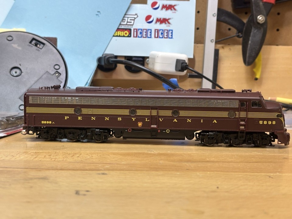 HO Scale Proto 2000 8056 PRR Pennsylvania EMD E8/9A Diesel Locomotive #5898A | eBay