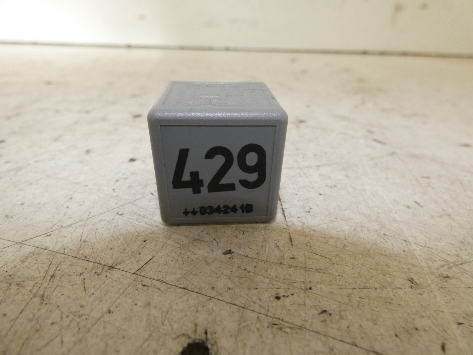 Relais 429 VW Polo 9N BJ 2004 1J0906381 | eBay.de