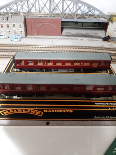 00 Gauge. 2 x Mainline Collett 60' Coaches. | eBay