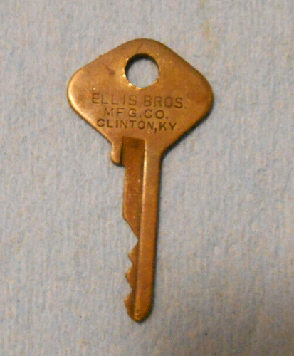 Vintage Original Ellis Bros. Mfg. Co Clinton KY Lock PadLock Brass Key ...