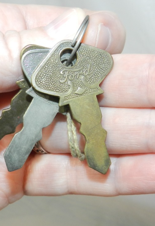 3 orig MODEL T FORD Ignition KEY lot Logo 51 67 antique auto car truck ...