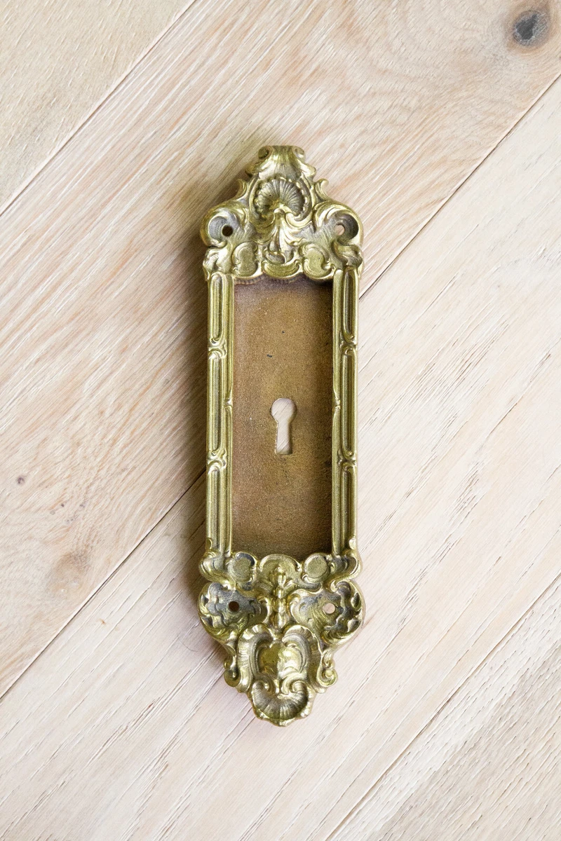 Victorian Keyhole Covers