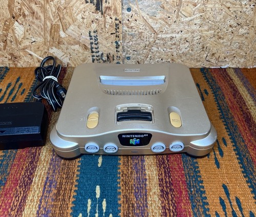 Nintendo 64 Gold Toys R Us Console Limited Edition N64 NUS-001 USA | eBay