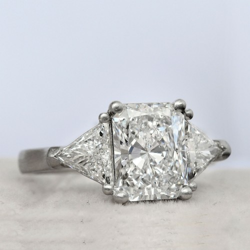 Unique EGL Certified 2.80 Ct. 3-stone Radiant Cut Engagement Ring G ...