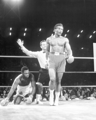 GEORGE FOREMAN vs JOE FRAZIER 8X10 PHOTO BOXING PICTURE | eBay