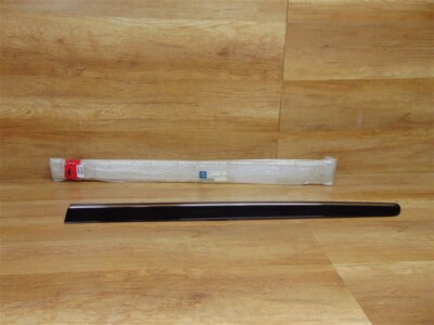 Front Right Door Exterior Trim Genuine Mercedes W245 - A1696903462 ...